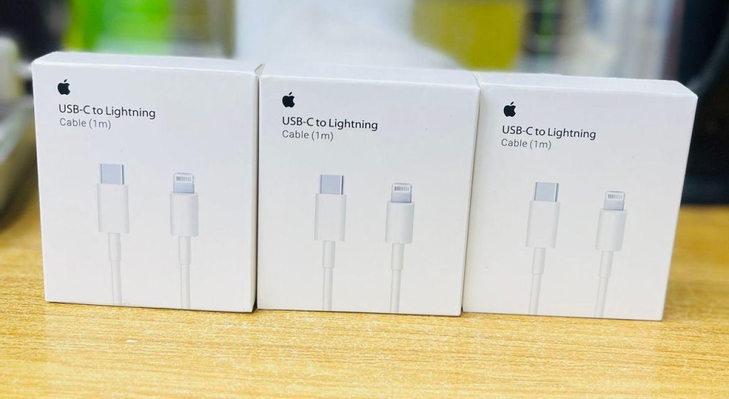 Original iPhone 1m cable - Legacy Luxury Store